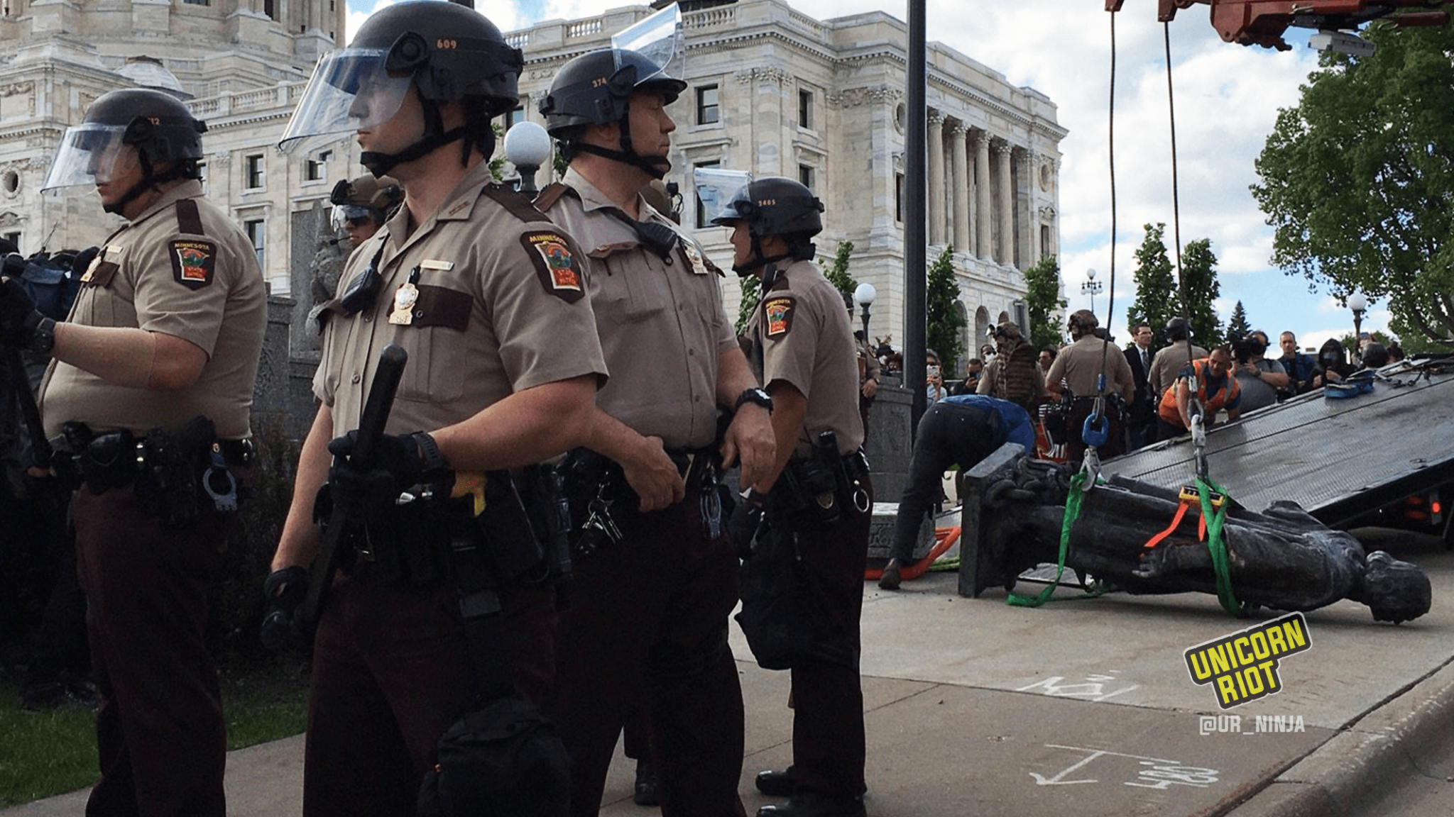Christopher Columbus Statue Toppled in Saint Paul - UNICORN RIOT