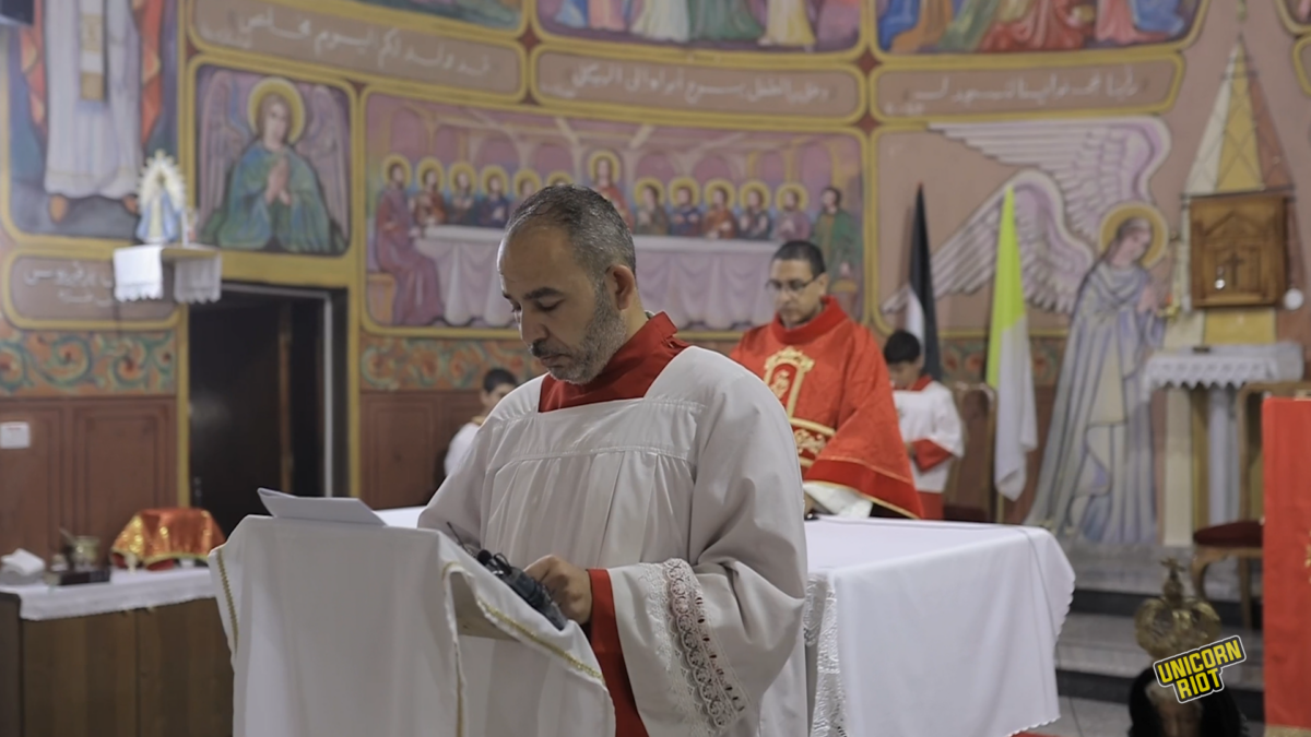 Palestinian Christians in Gaza Pray for Peace on Palm Sunday - UNICORN RIOT