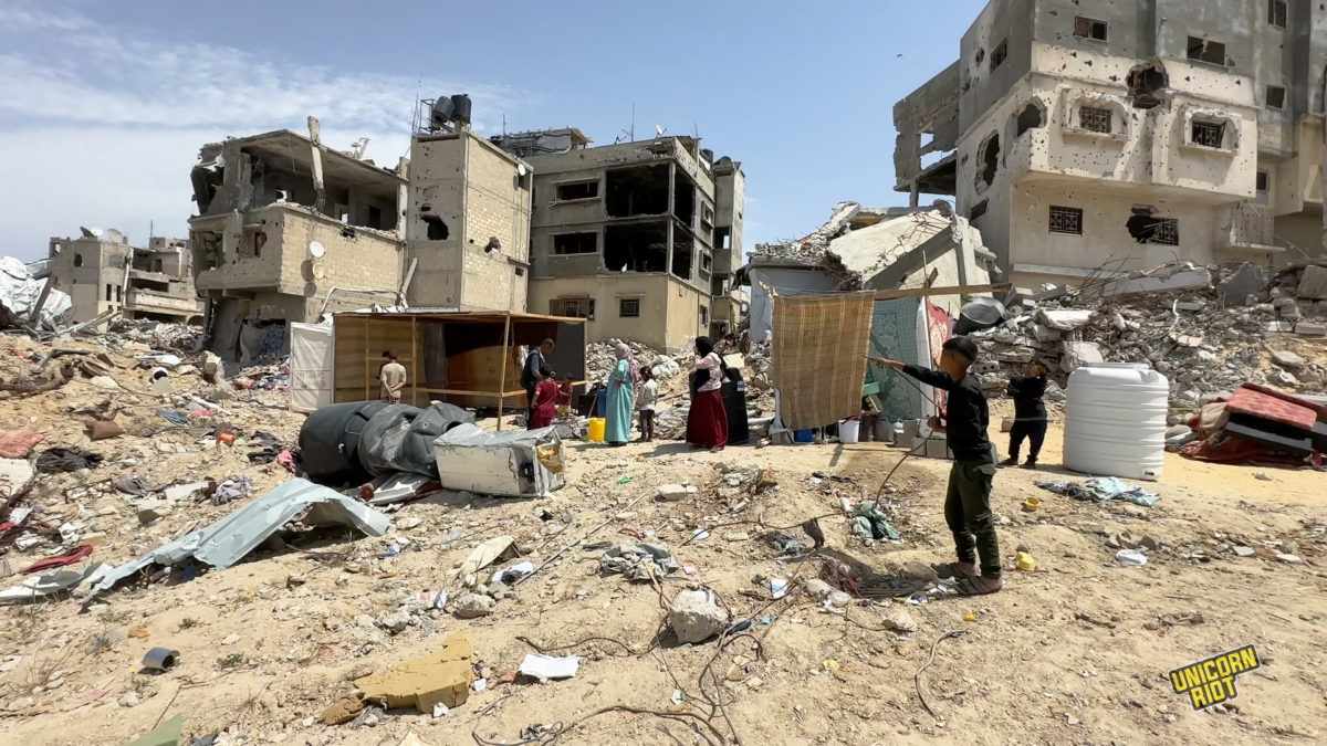 Gazan Family Returns to Find House Destroyed by Israel, Builds DIY ...