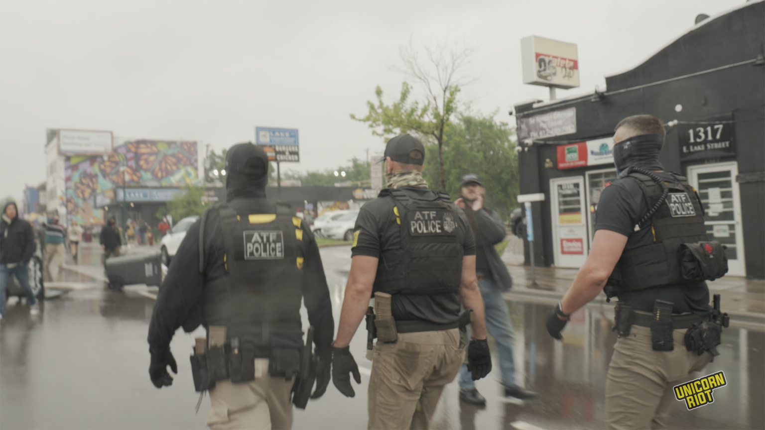 ICE-Led 'Homeland Security Task Force' Raid Draws Large Mobilization in ...