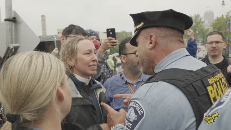 ICE-Led 'Homeland Security Task Force' Raid Draws Large Mobilization in ...